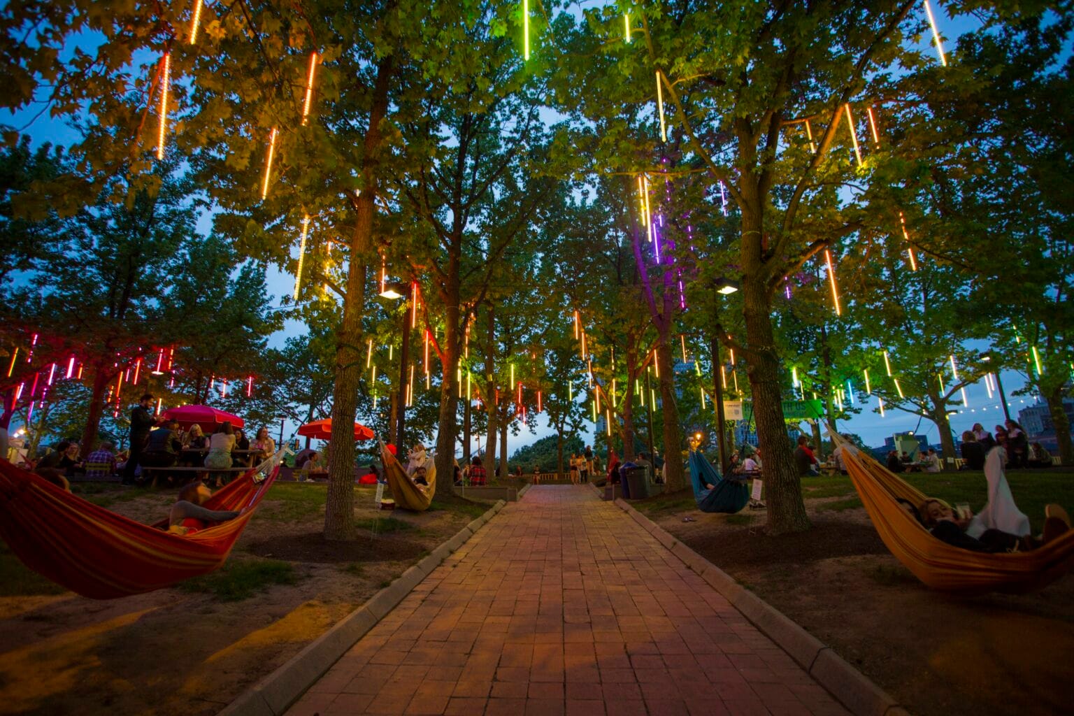 The Ultimate Guide to Spruce Street Harbor Park