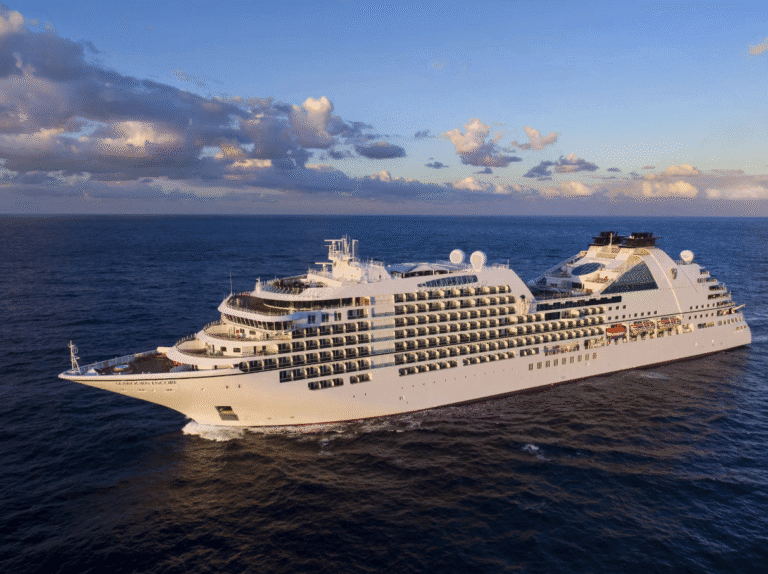 These 8 Luxury Small Ship Cruises Greek Islands Offer the Perfect Blend ...