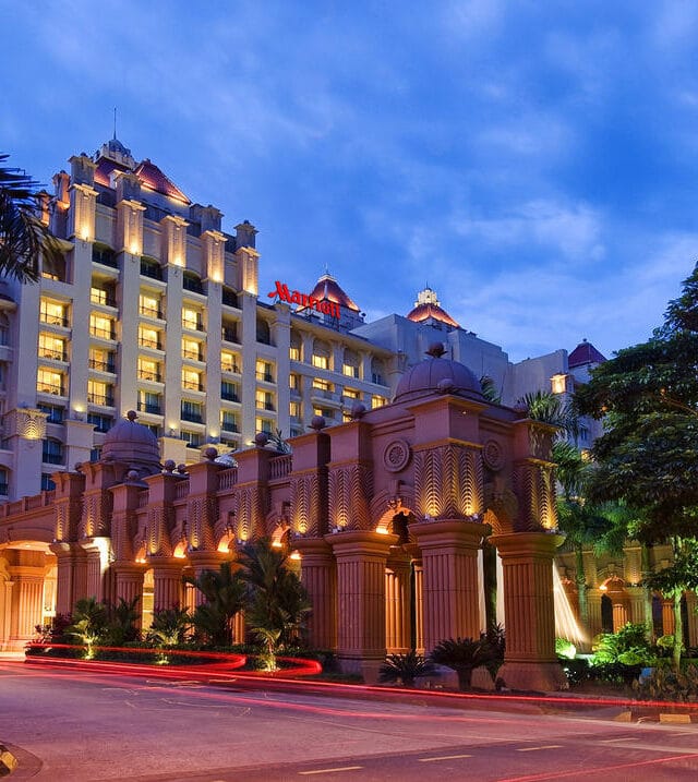 Top Hotel Chains in the World 2026: 10 Legendary Hospitality Brands ...